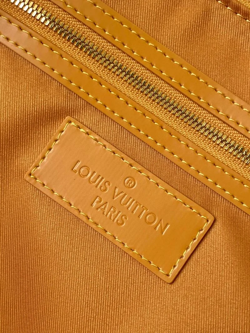 Low-cost Louis Vuitton Travel Bags