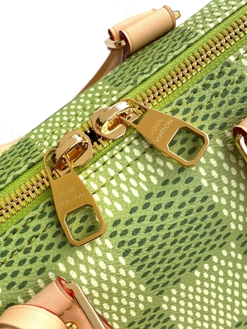 Exact replica Louis Vuitton Travel Bags
