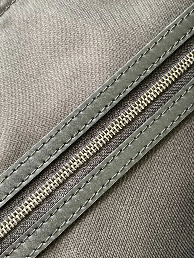 Official Louis Vuitton Travel Bags