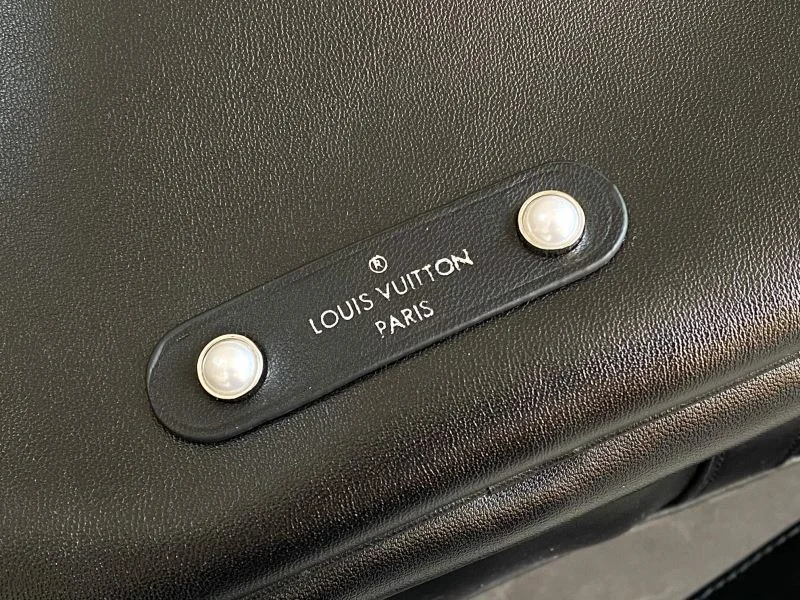 Official Louis Vuitton Travel Bags