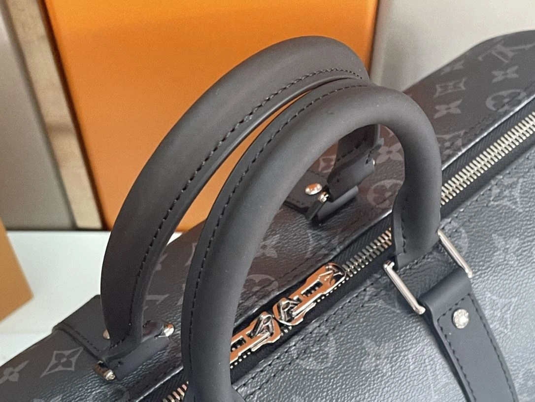 Indistinguishable Louis Vuitton Travel Bags