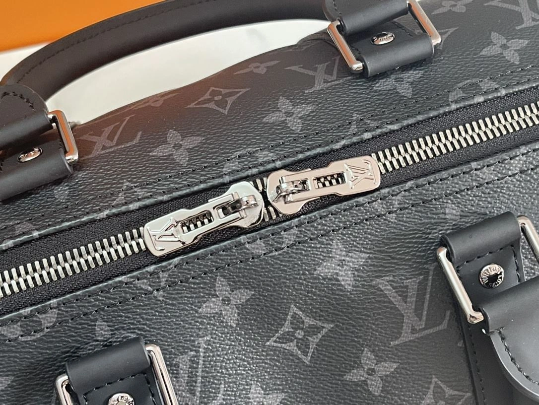 Low-cost Louis Vuitton Travel Bags