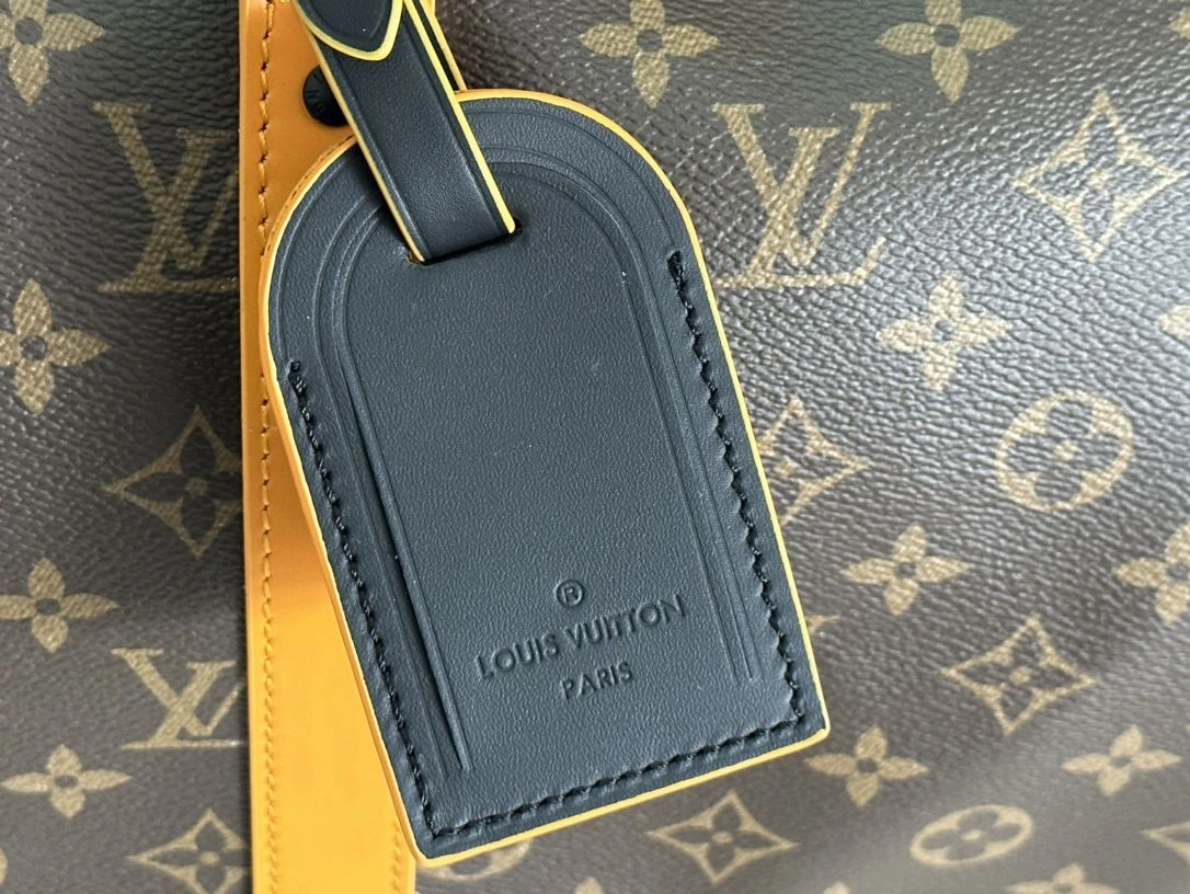 Accurate model Louis Vuitton Travel Bags