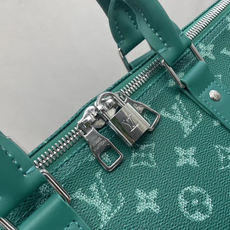 Accurate model Louis Vuitton Travel Bags