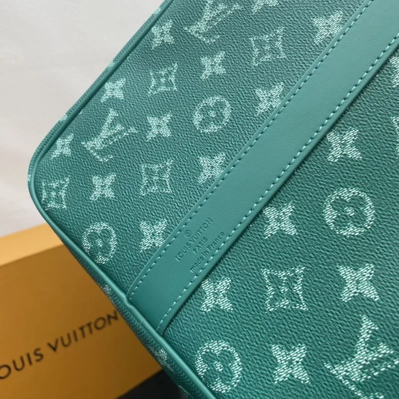 Accurate model Louis Vuitton Travel Bags