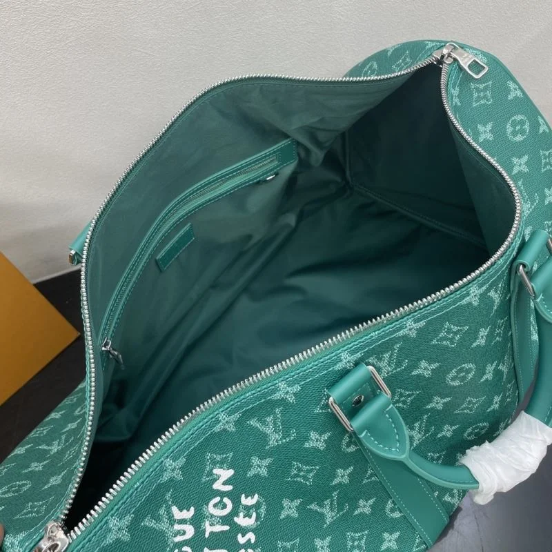 Accurate model Louis Vuitton Travel Bags