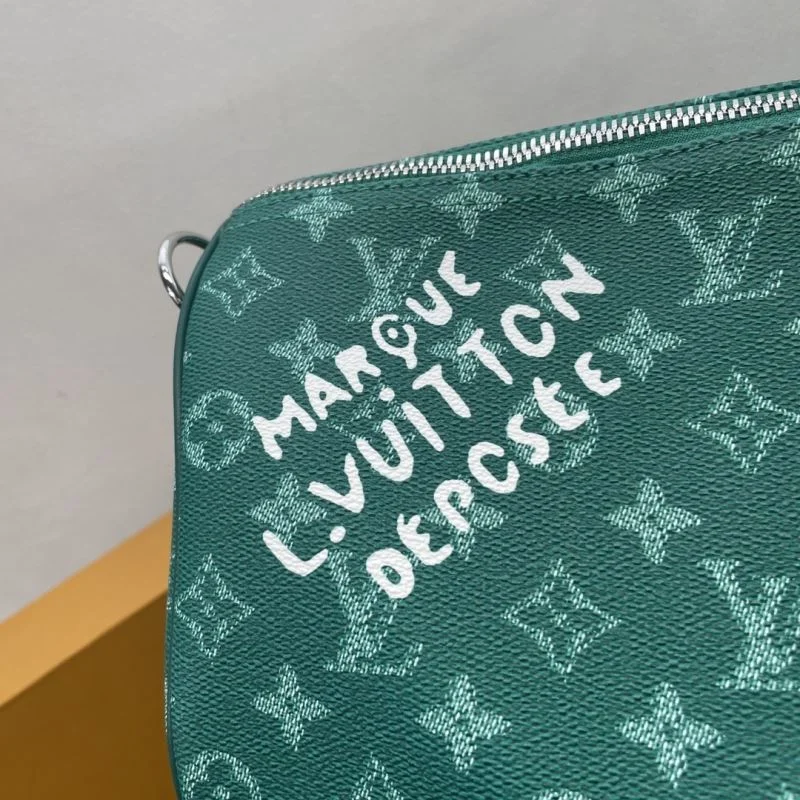 High fidelity Louis Vuitton Travel Bags