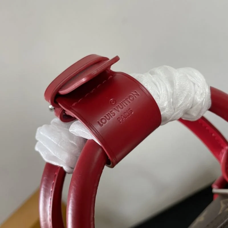 Exact replica Louis Vuitton Travel Bags