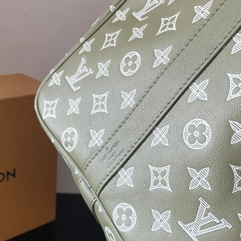 Top mirror Louis Vuitton Travel Bags