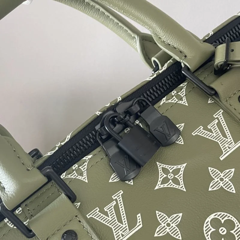 Top mirror Louis Vuitton Travel Bags