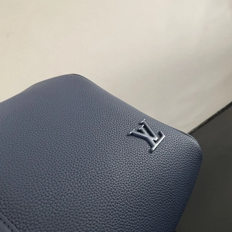 Perfect replica Louis Vuitton Travel Bags