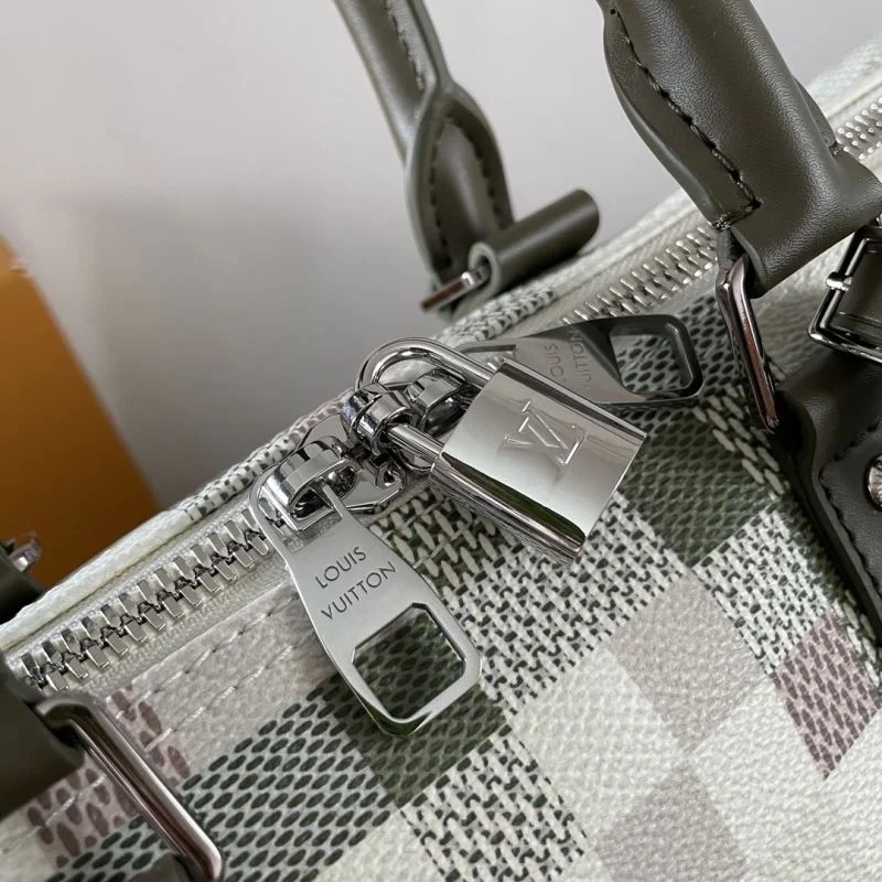 Accurate model Louis Vuitton Travel Bags