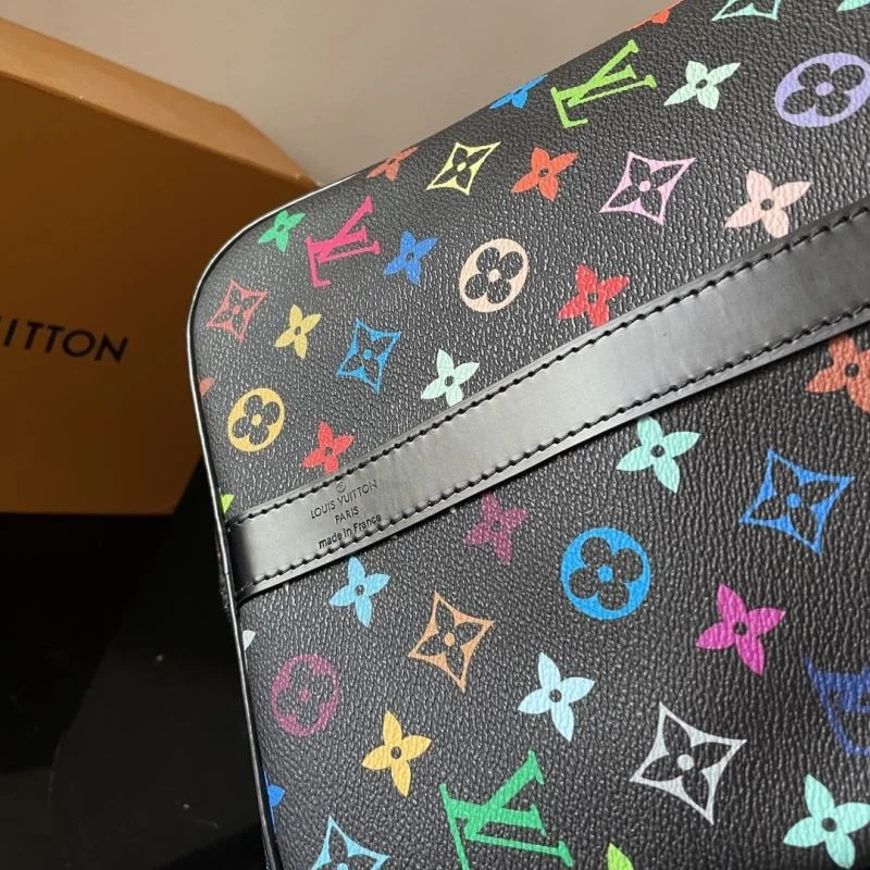 Accurate model Louis Vuitton Travel Bags