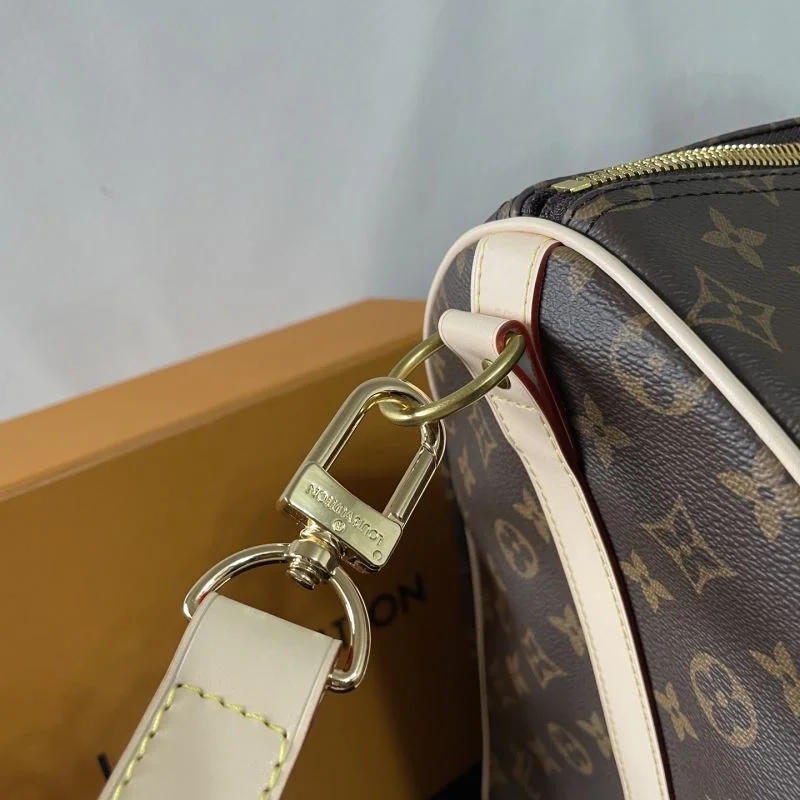 Exact replica Louis Vuitton Travel Bags
