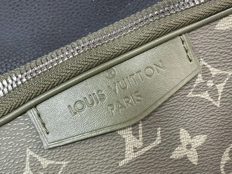 Indistinguishable Louis Vuitton Travel Bags