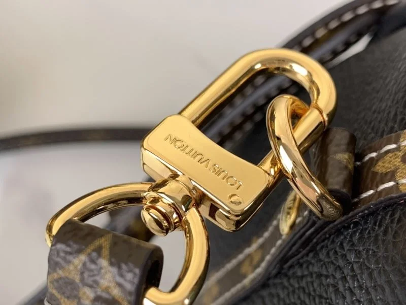 Top mirror Louis Vuitton Travel Bags