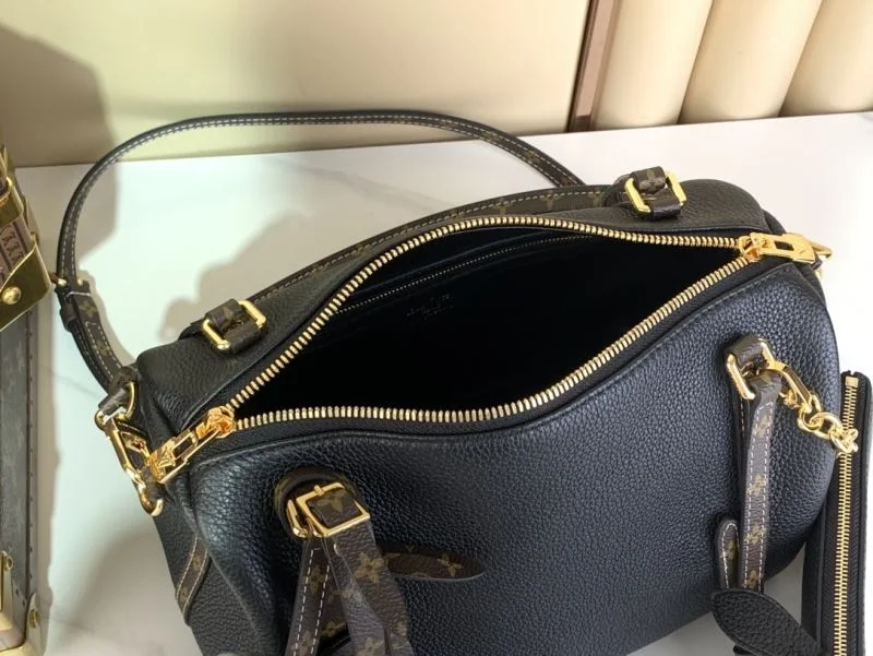 Top mirror Louis Vuitton Travel Bags