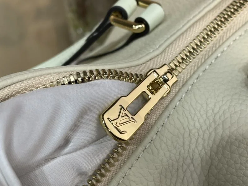 Exact replica Louis Vuitton Travel Bags