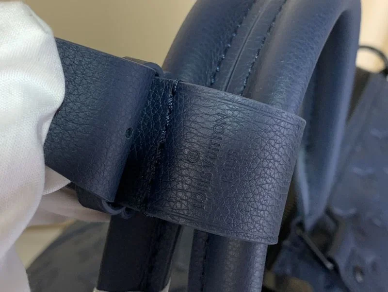 Mirror quality Louis Vuitton Travel Bags