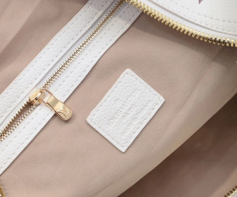 Low-cost Louis Vuitton Travel Bags