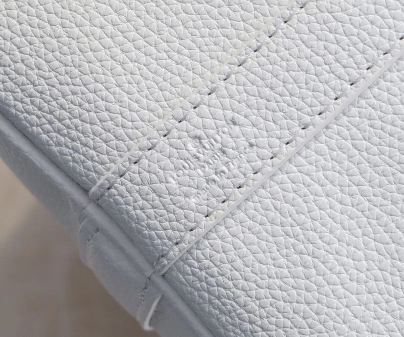 Accurate model Louis Vuitton Travel Bags