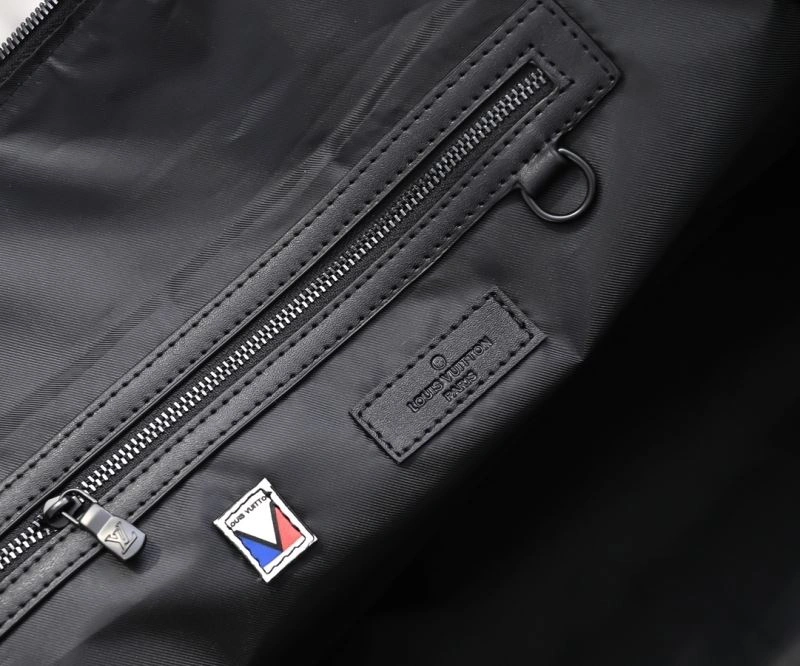 Official Louis Vuitton Travel Bags