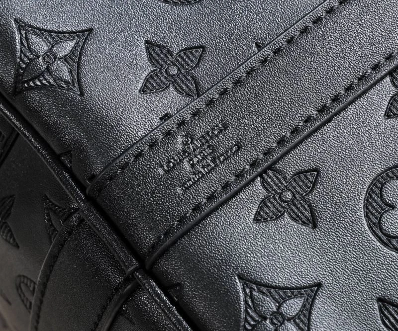 Accurate model Louis Vuitton Travel Bags