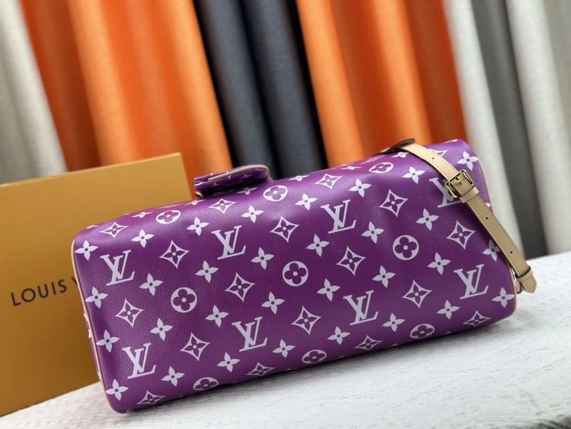 Exact replica Louis Vuitton Travel Bags