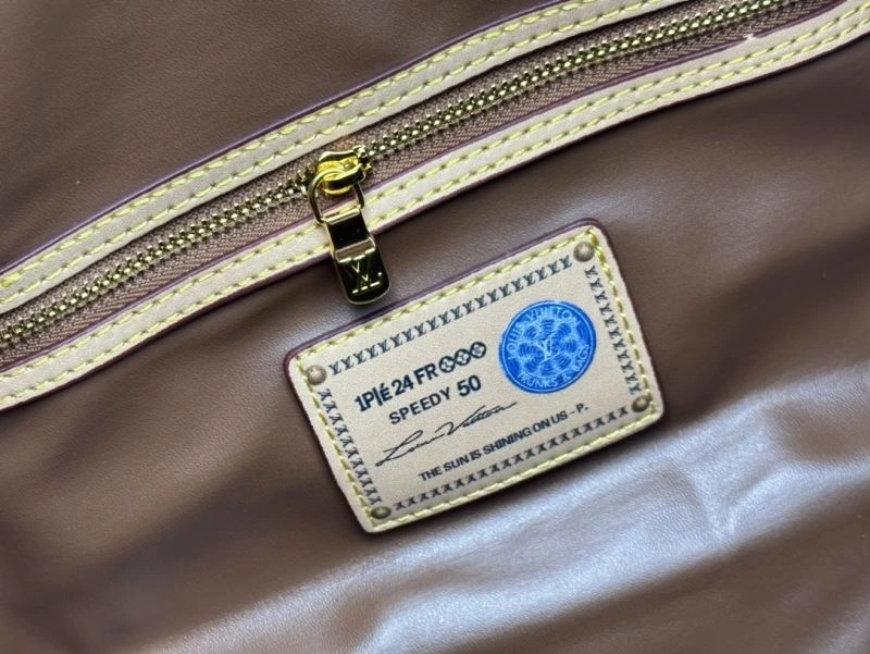 Exact replica Louis Vuitton Travel Bags