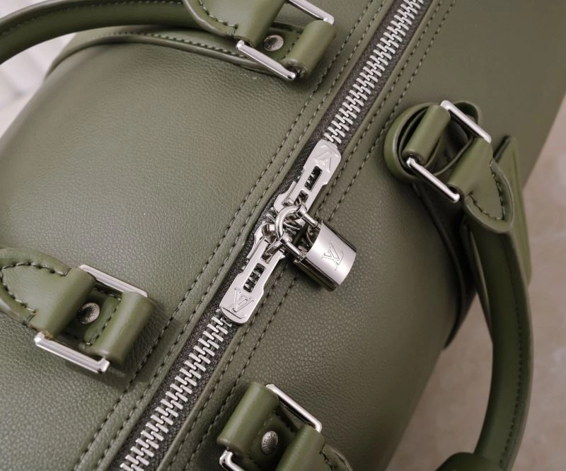 Accurate model Louis Vuitton Travel Bags