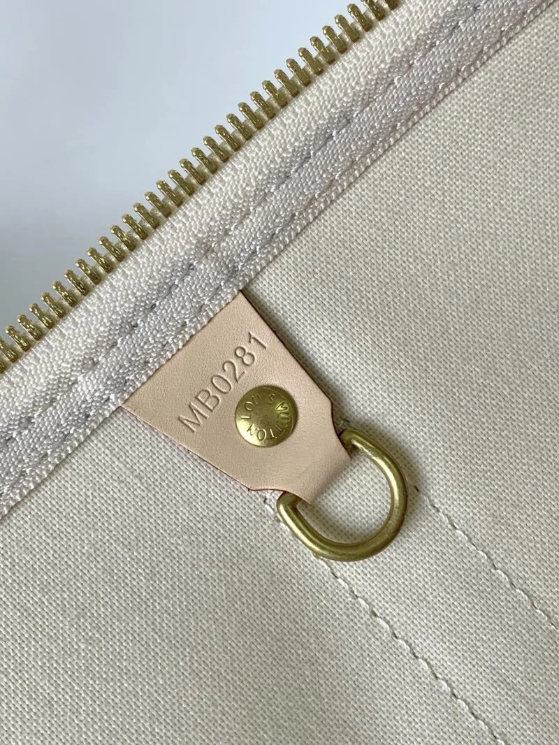 Official Louis Vuitton Travel Bags
