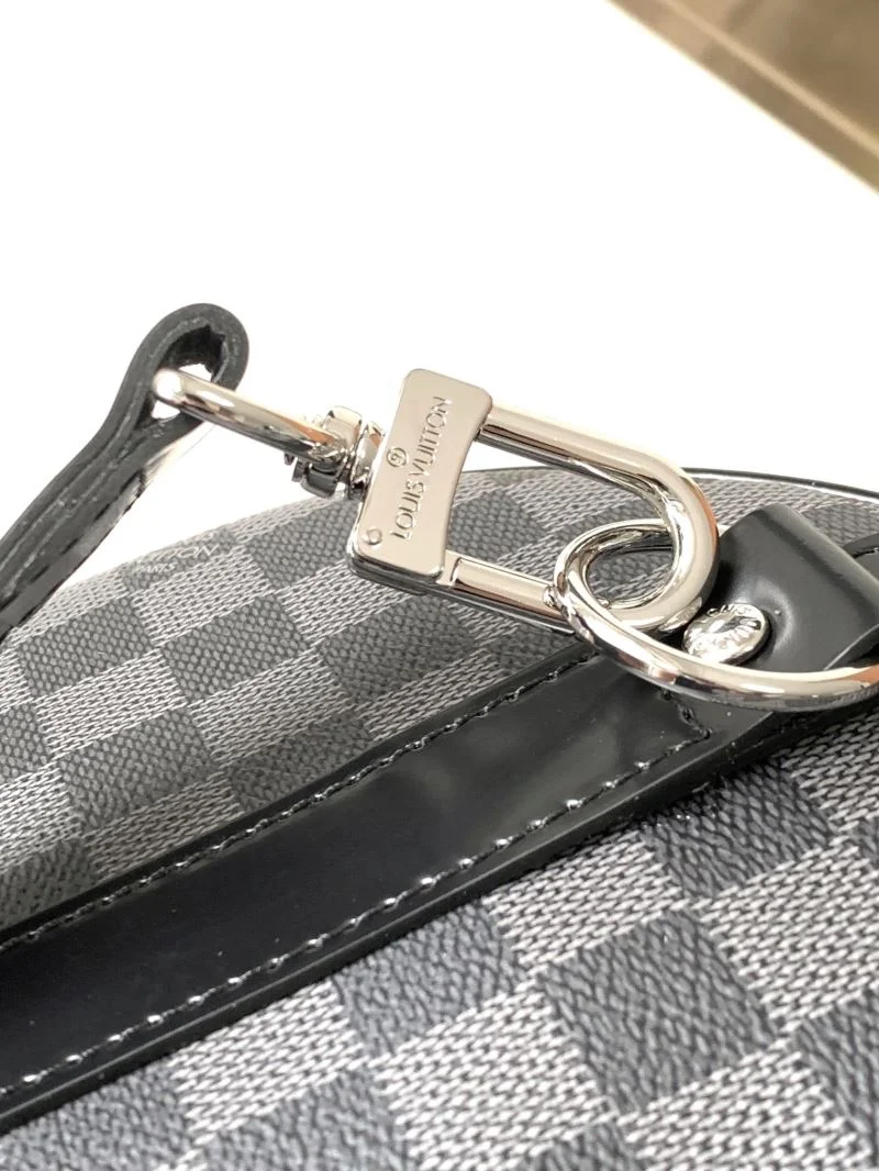 Indistinguishable Louis Vuitton Travel Bags