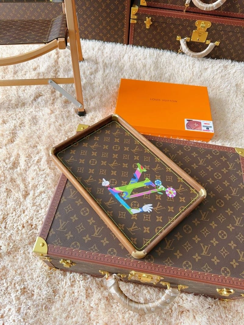 Top mirror Louis Vuitton Trays