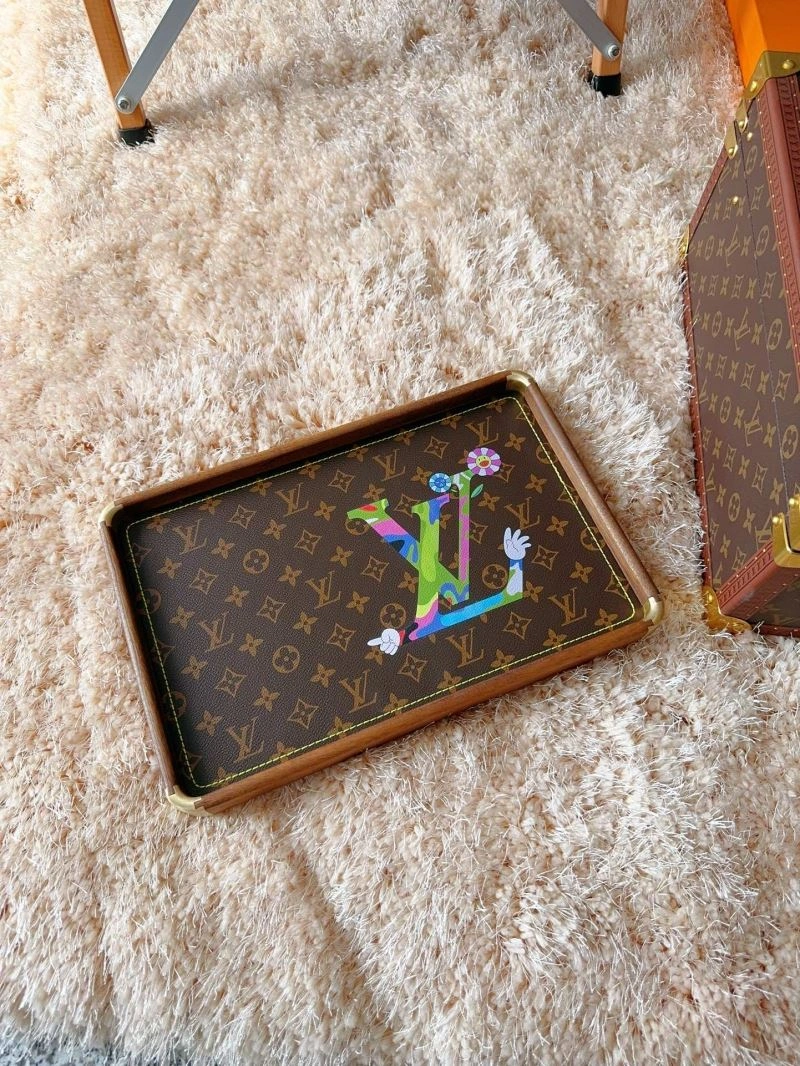Top mirror Louis Vuitton Trays