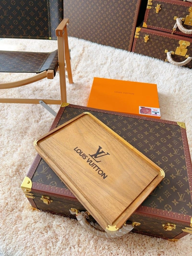 Top mirror Louis Vuitton Trays