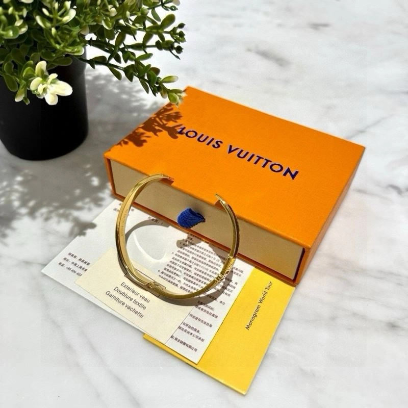 Bargain Louis Vuitton Trays