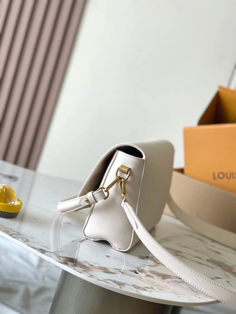Top mirror Louis Vuitton Twist Bags