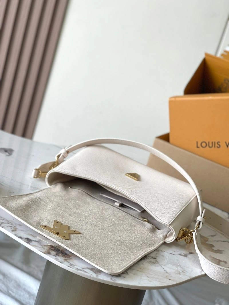Top mirror Louis Vuitton Twist Bags