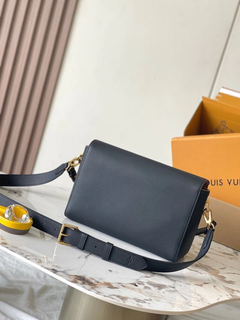 Top mirror Louis Vuitton Twist Bags