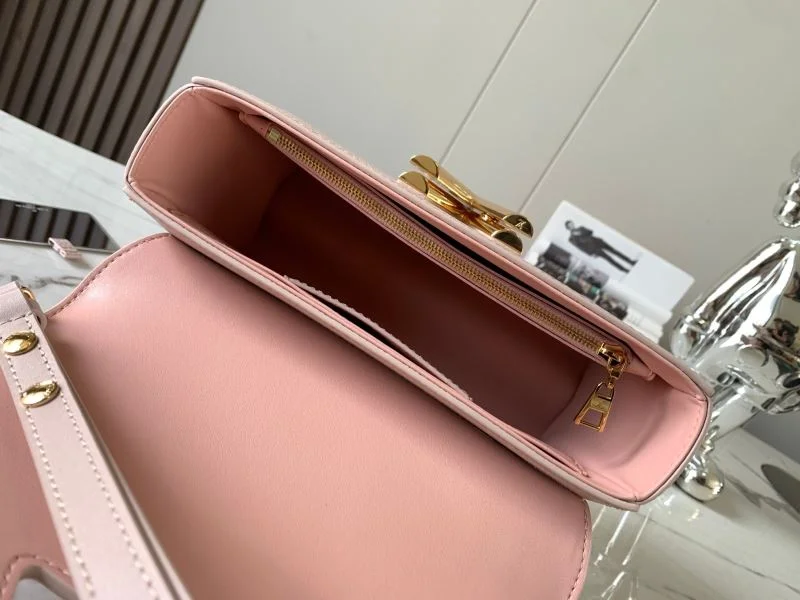 Top mirror Louis Vuitton Twist Bags