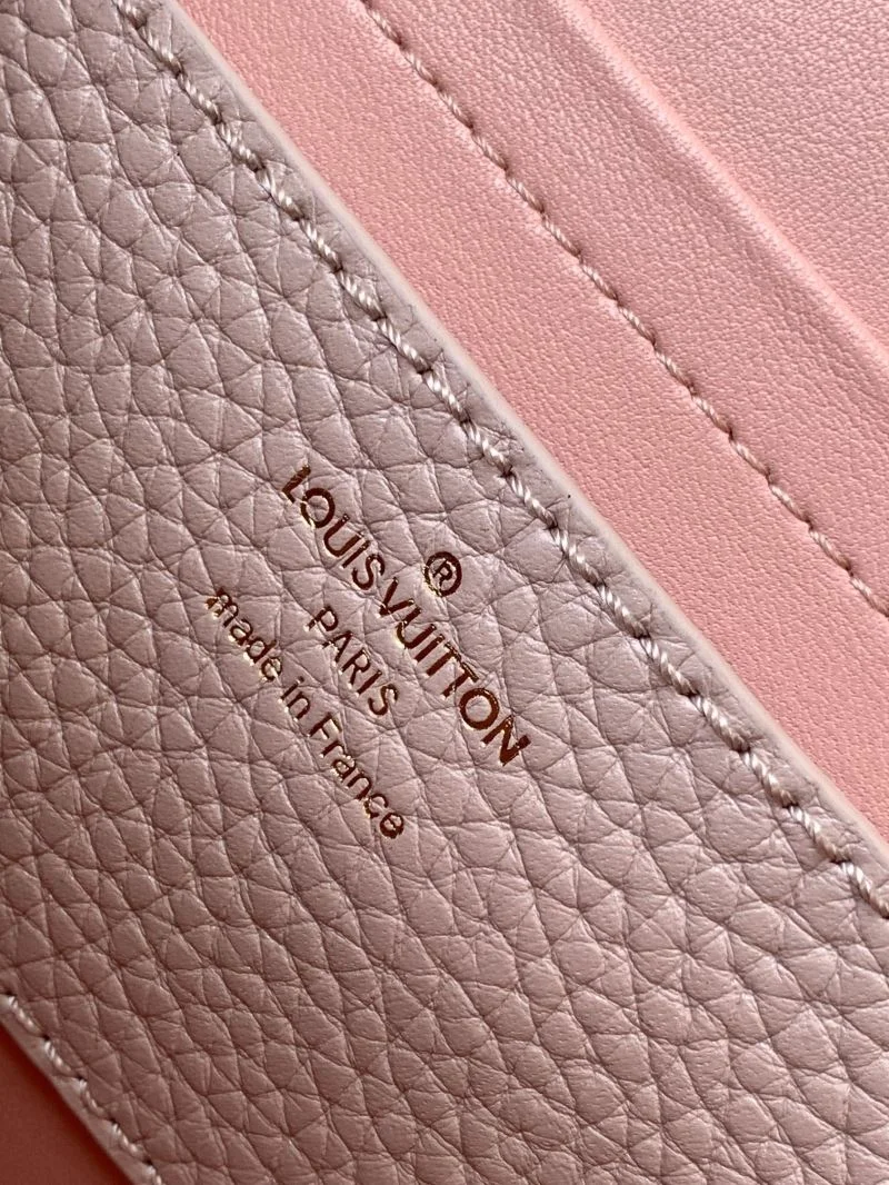 Top mirror Louis Vuitton Twist Bags
