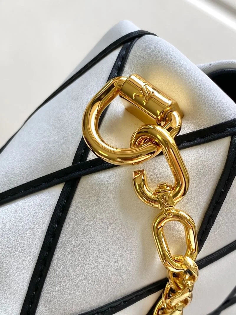 Top match Louis Vuitton Twist Bags
