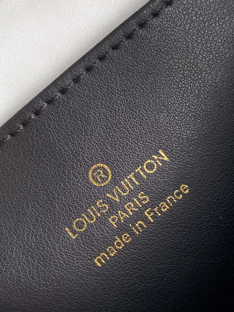 Top match Louis Vuitton Twist Bags