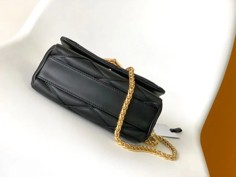 Top mirror Louis Vuitton Twist Bags