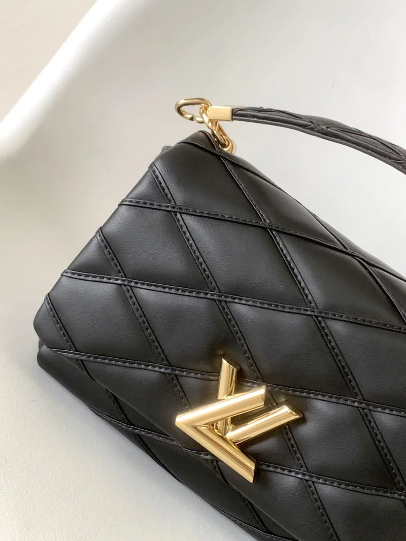 Top mirror Louis Vuitton Twist Bags
