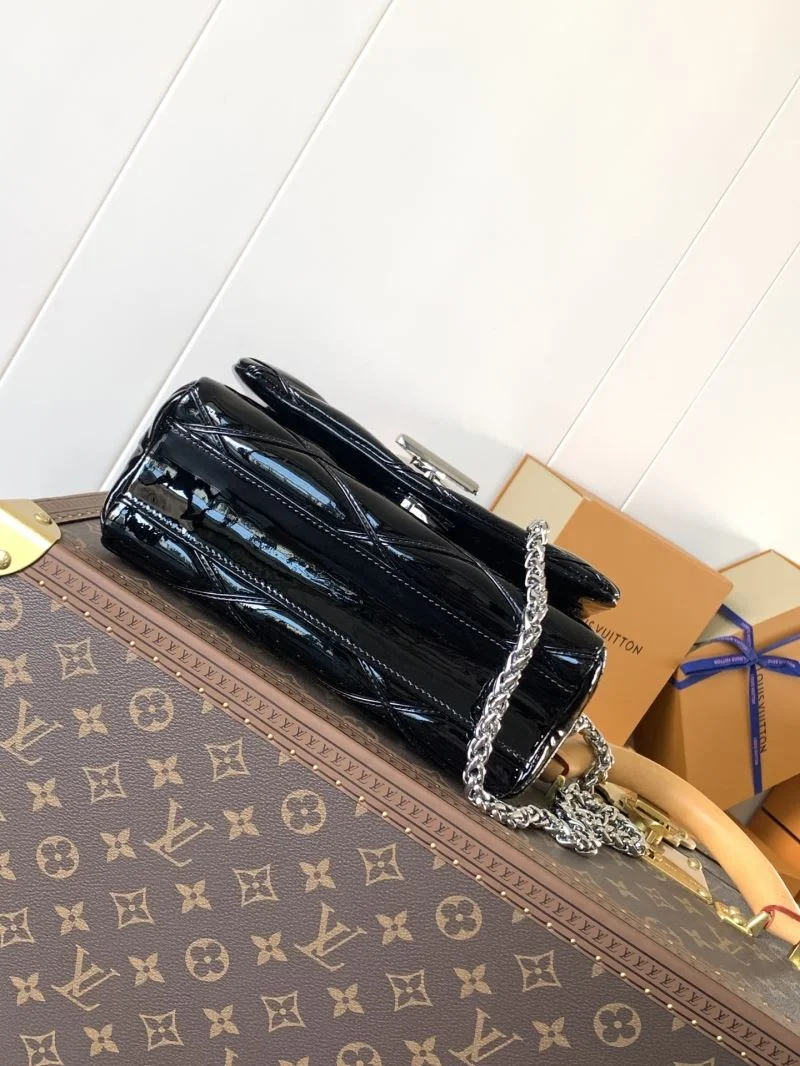 Top mirror Louis Vuitton Twist Bags