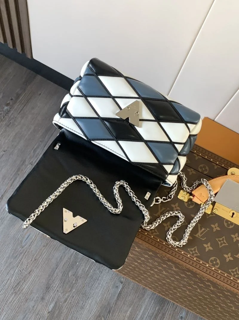 Inexpensive Louis Vuitton Twist Bags