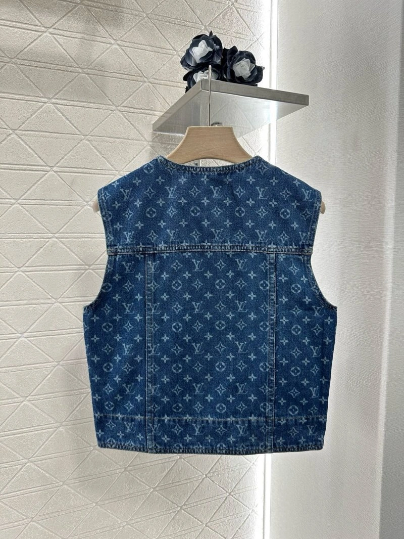 Accurate model Louis Vuitton Vest