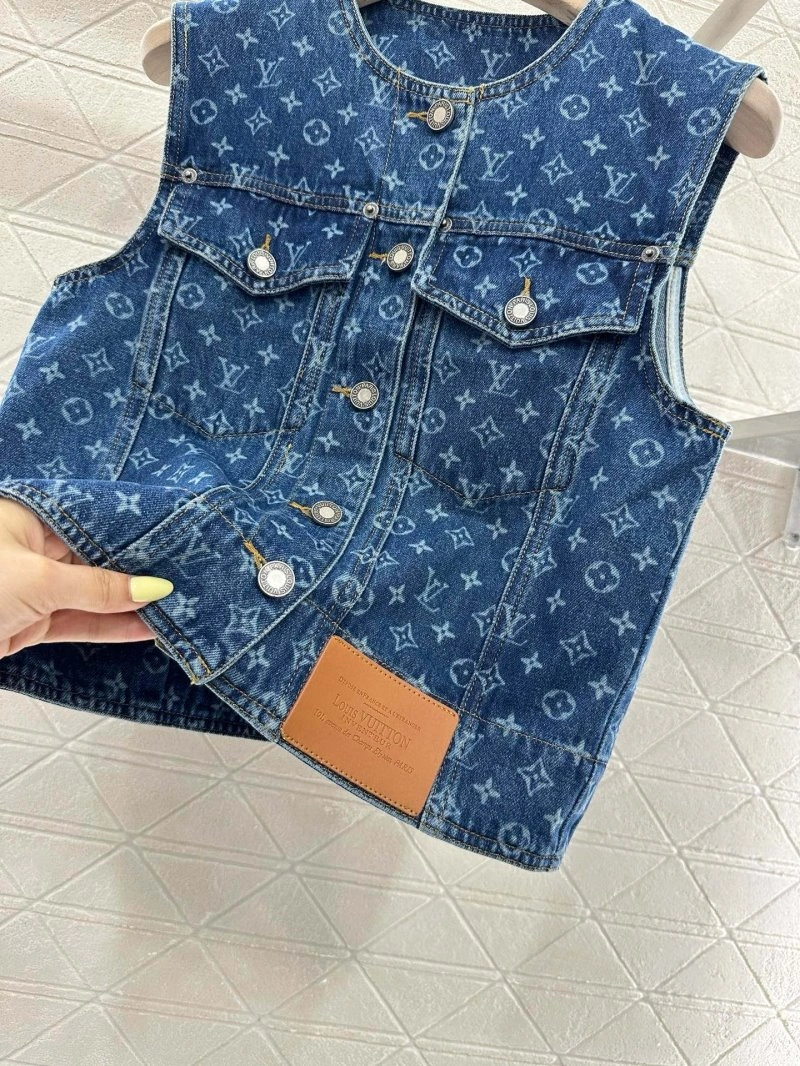 Accurate model Louis Vuitton Vest