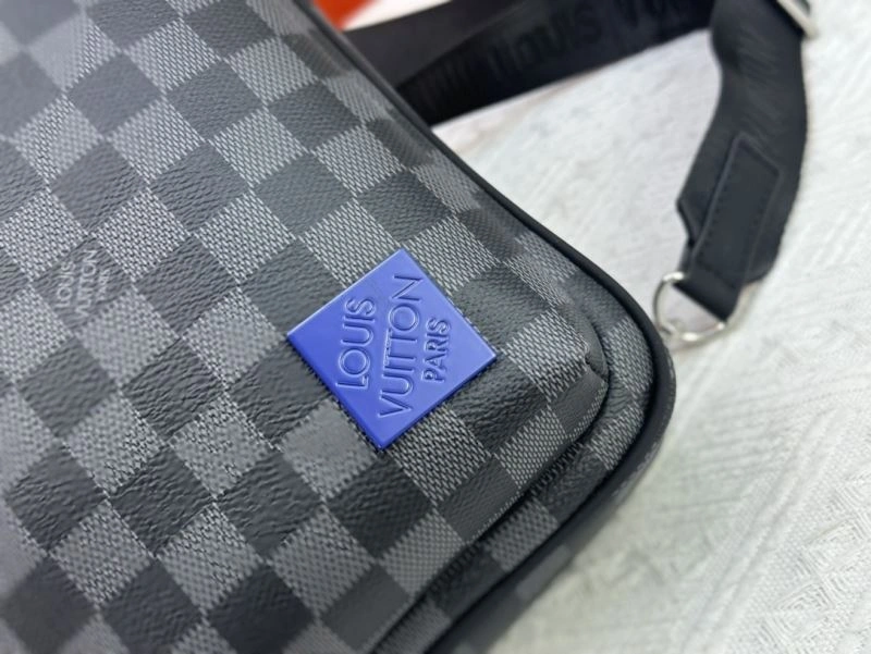 Top mirror Louis Vuitton Waist Chest Packs
